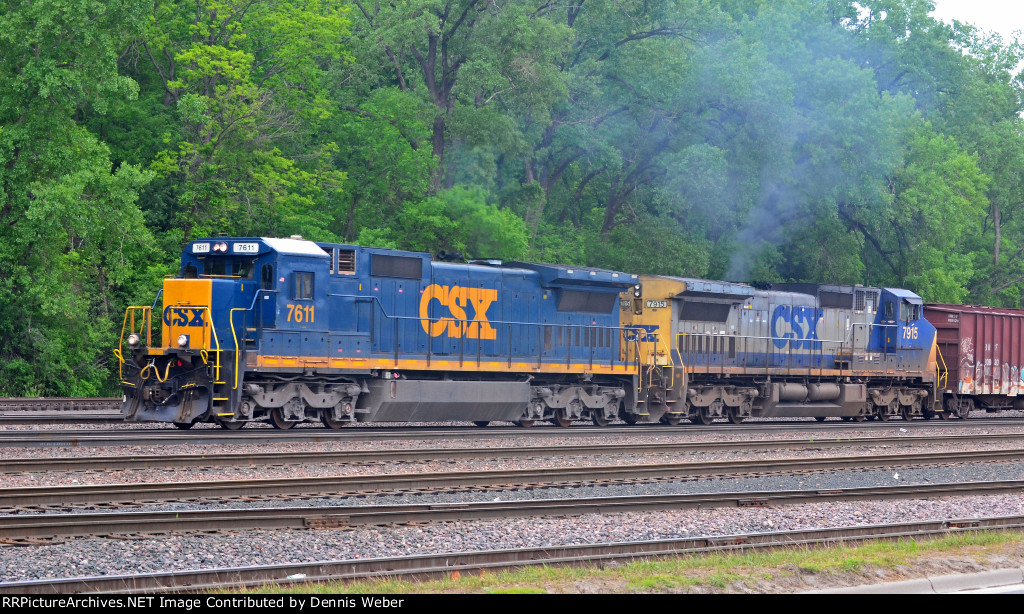 CSX 7611.